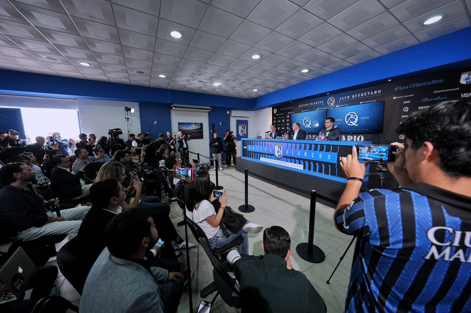 Convence Querétaro a Spiegel e inicia nueva era de Gallos Blancos